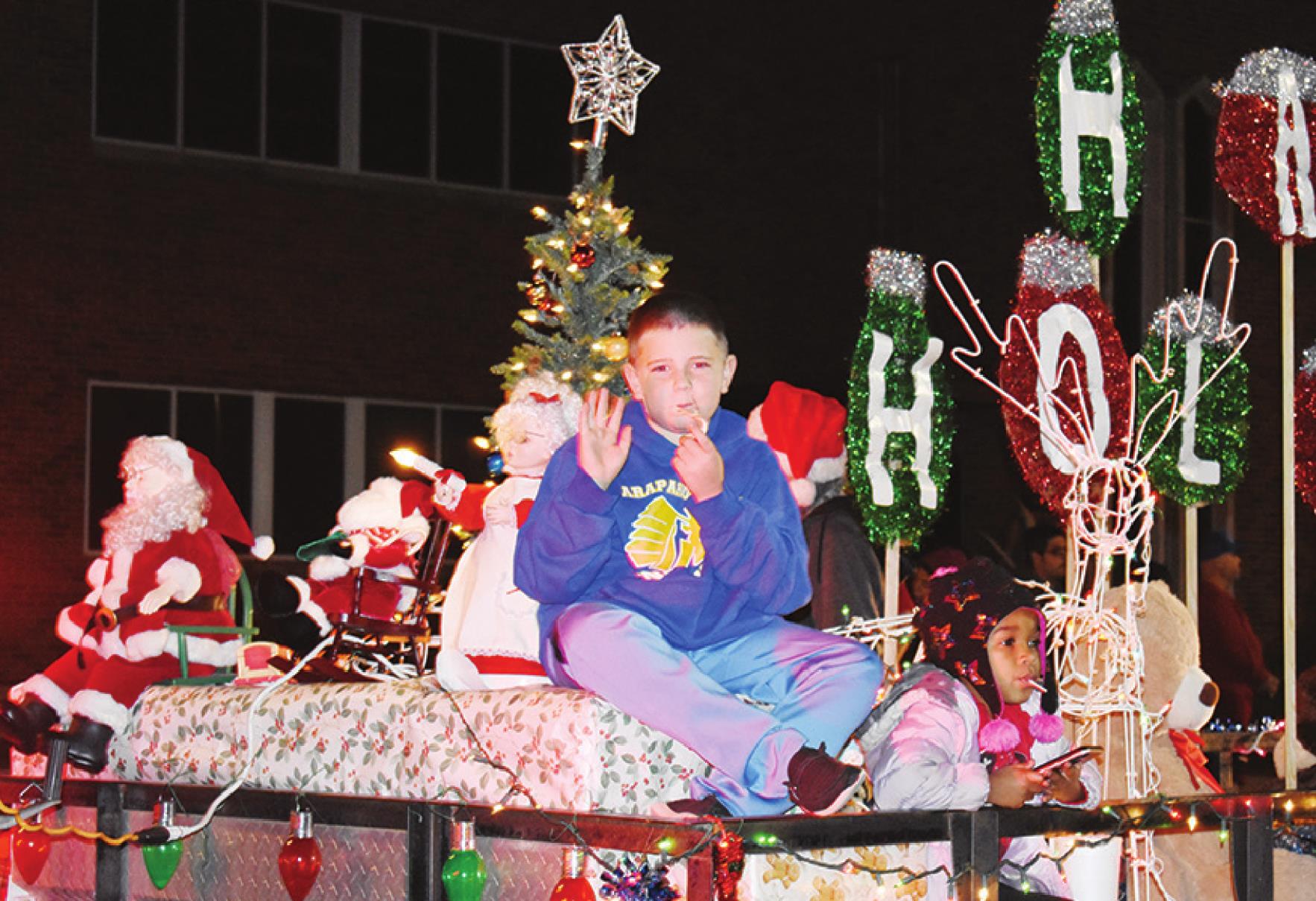 Downtown hosts Festival of Lights | Clinton Daily News