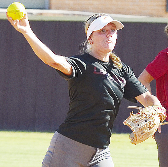 Lady Reds get to work to prepare for new season | Clinton Daily News