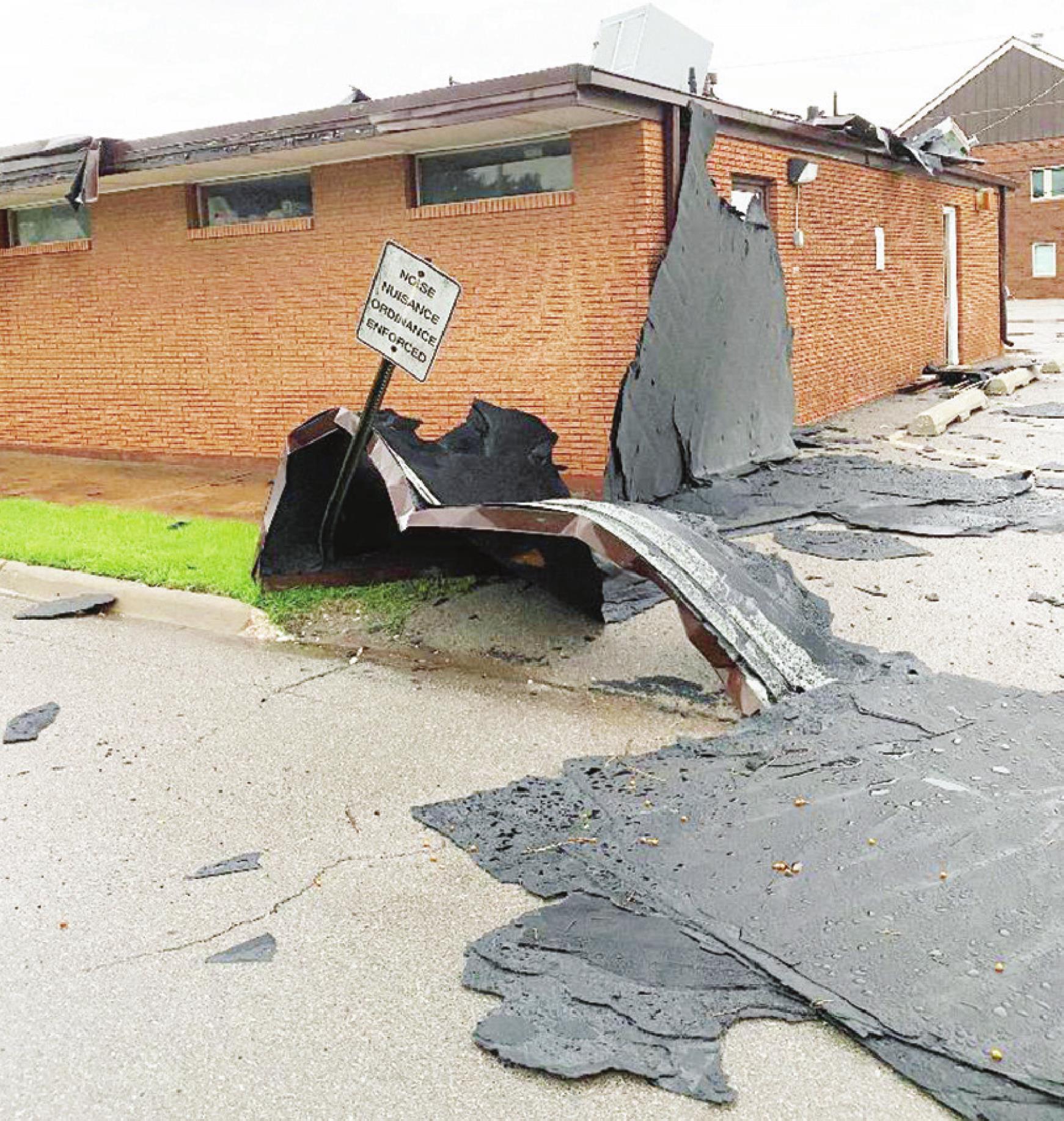 Storm produces damage, flooding | Clinton Daily News