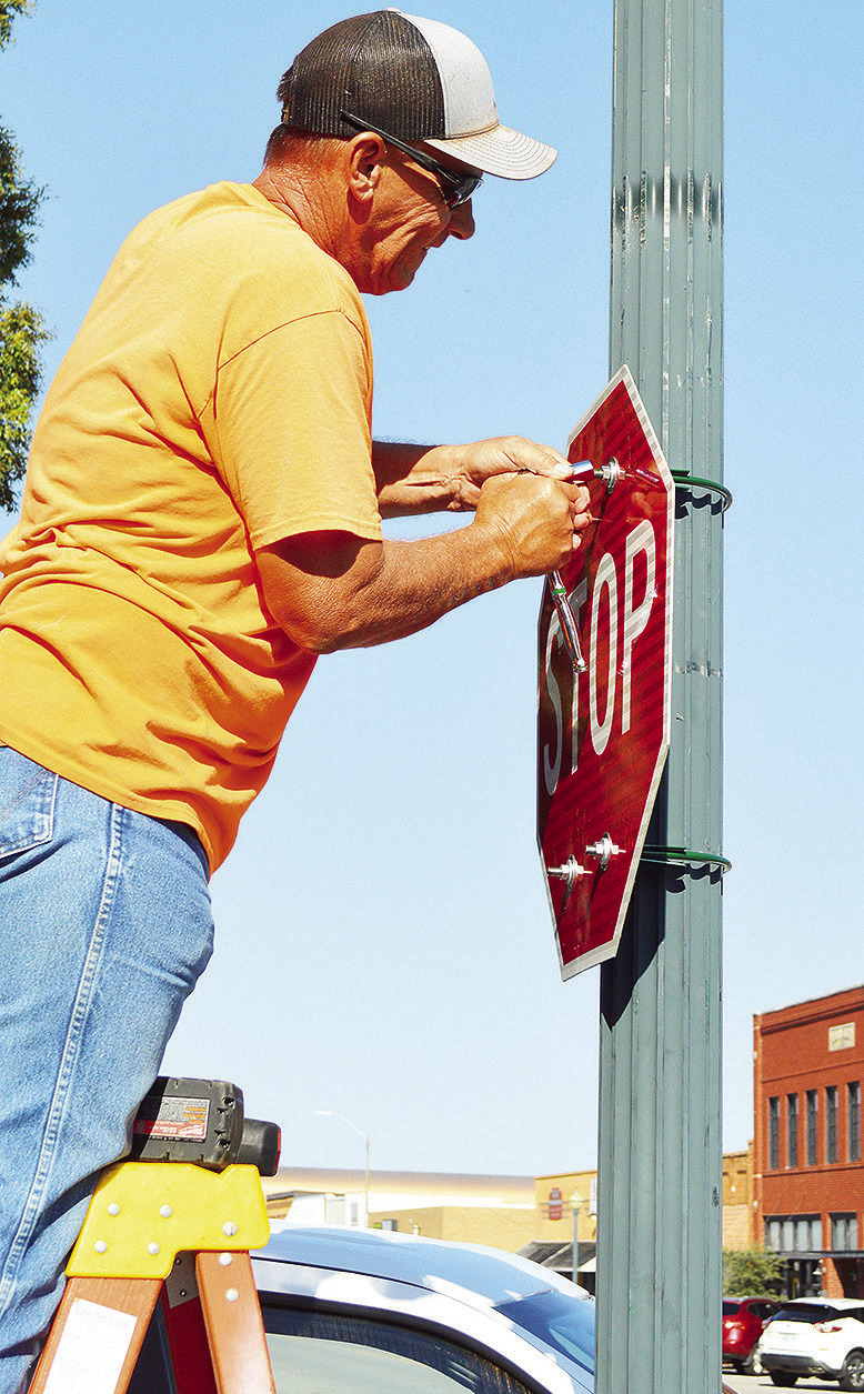 Red means ‘STOP’ | Clinton Daily News
