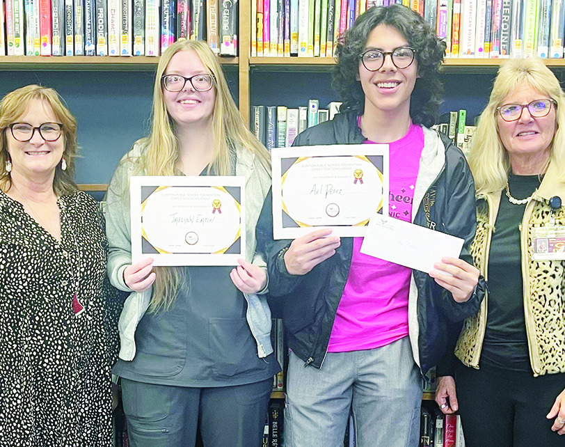 CHS students awarded | Clinton Daily News