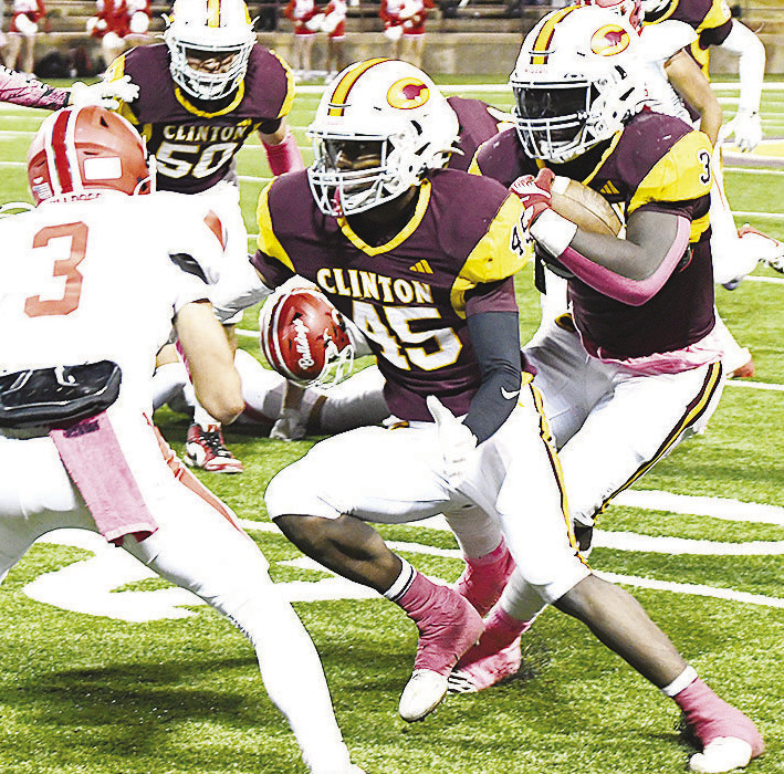Clinton football to face big test against Elgin | Clinton Daily News