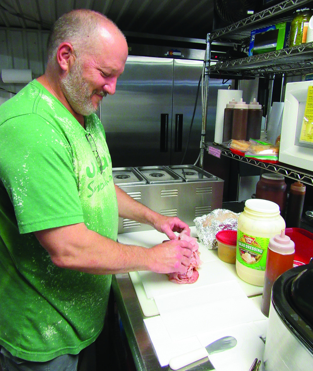 Iconic eatery going up for purchase | Clinton Daily News