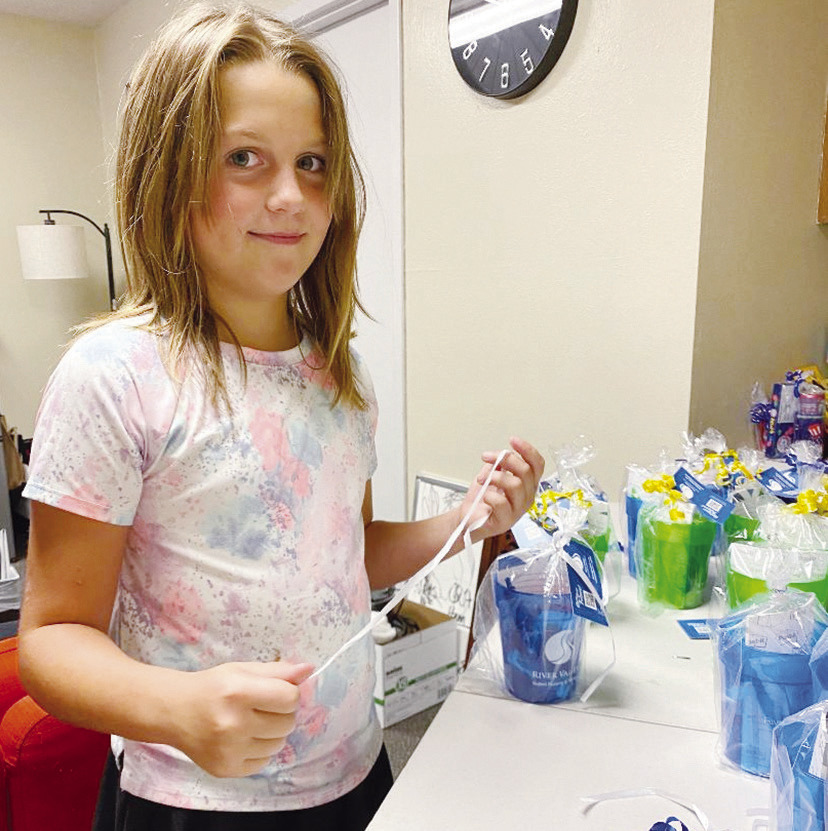 Helping hand | Clinton Daily News