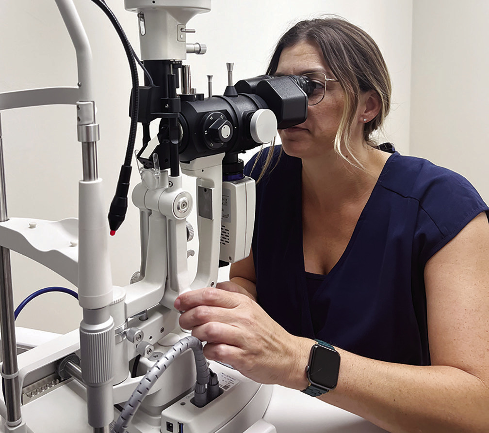 Day opens up new optometry clinic | Clinton Daily News