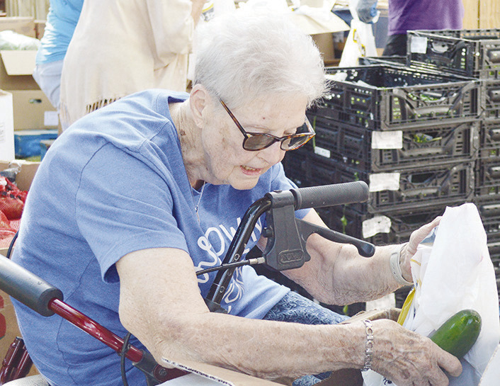 Helping hand | Clinton Daily News